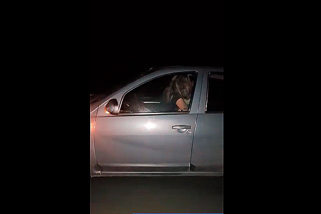 Pareja Tiene Sexo En El Coche ¡en Plena Autopista Video El
